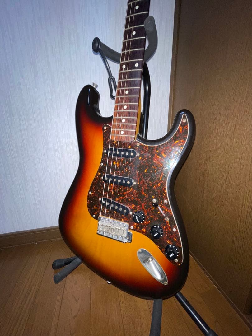 Fender ストラトキャスター エレキギター　Fender Japan