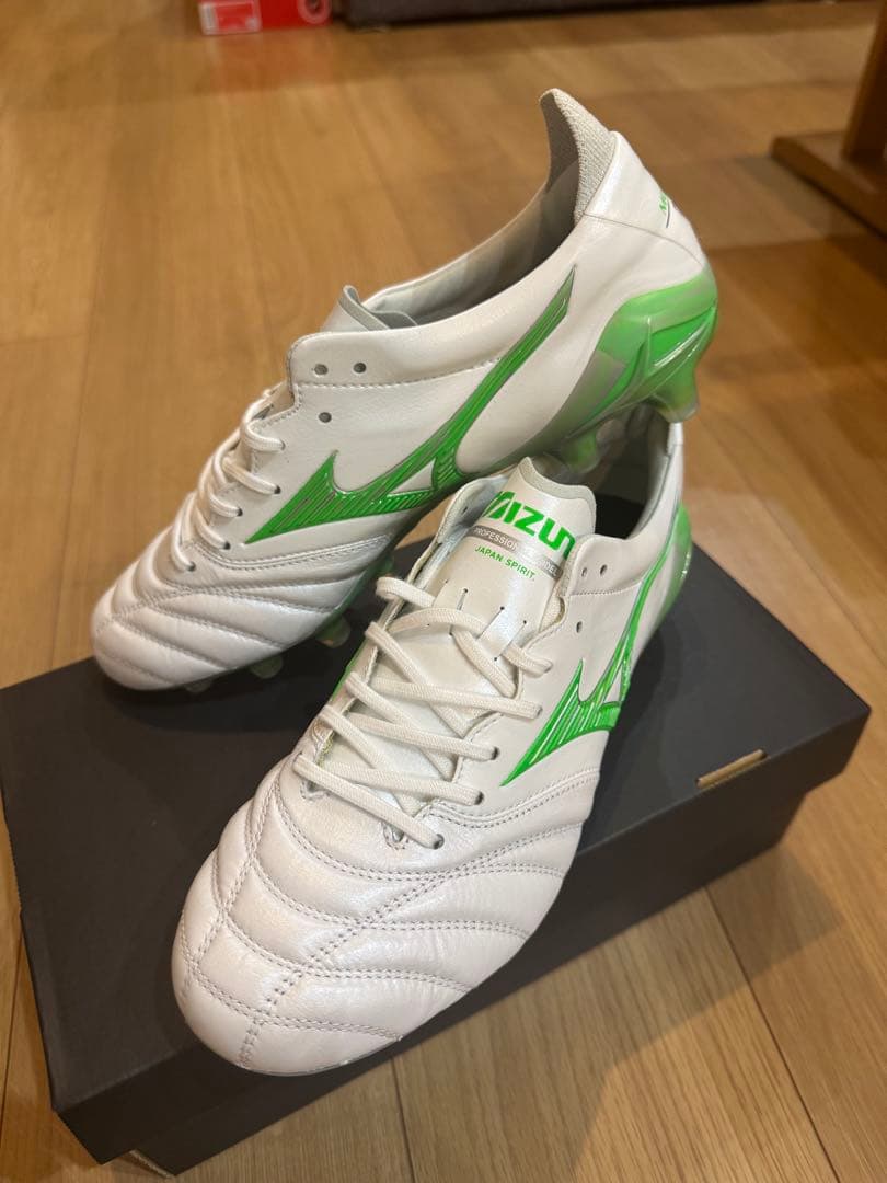 Mizuno サッカーシューズ プロフェッショナルモデル　モレリア　白緑　限定品