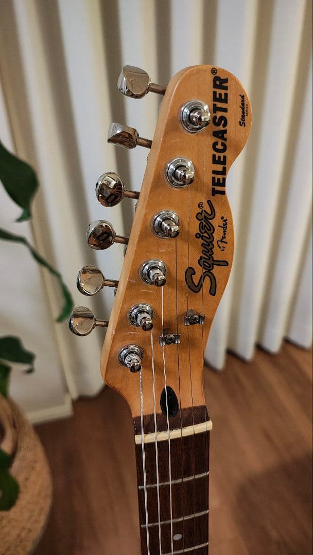 Squier FAT Telecaster Standard バタースコッチ