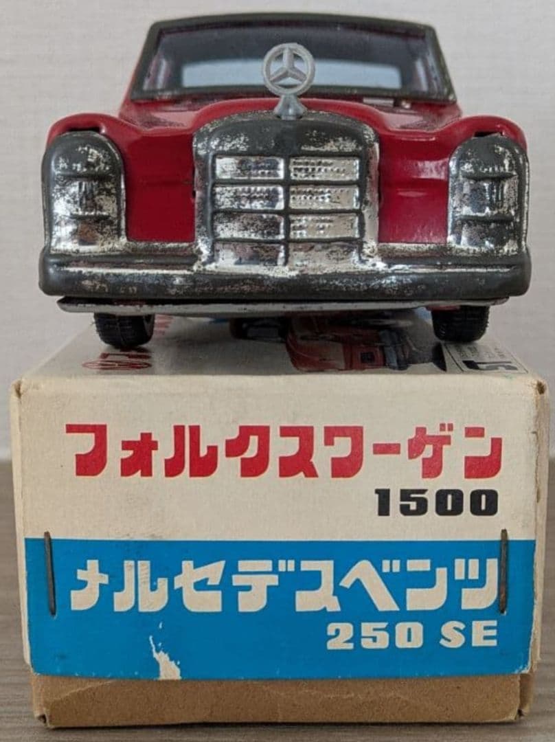 1960年代「メルセデス ベンツ250SE」ブリキカー　箱付き