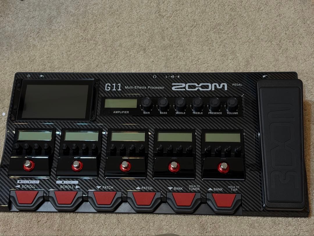 ZOOM G11　Multi Effecter マルチエフェクター　ズーム
