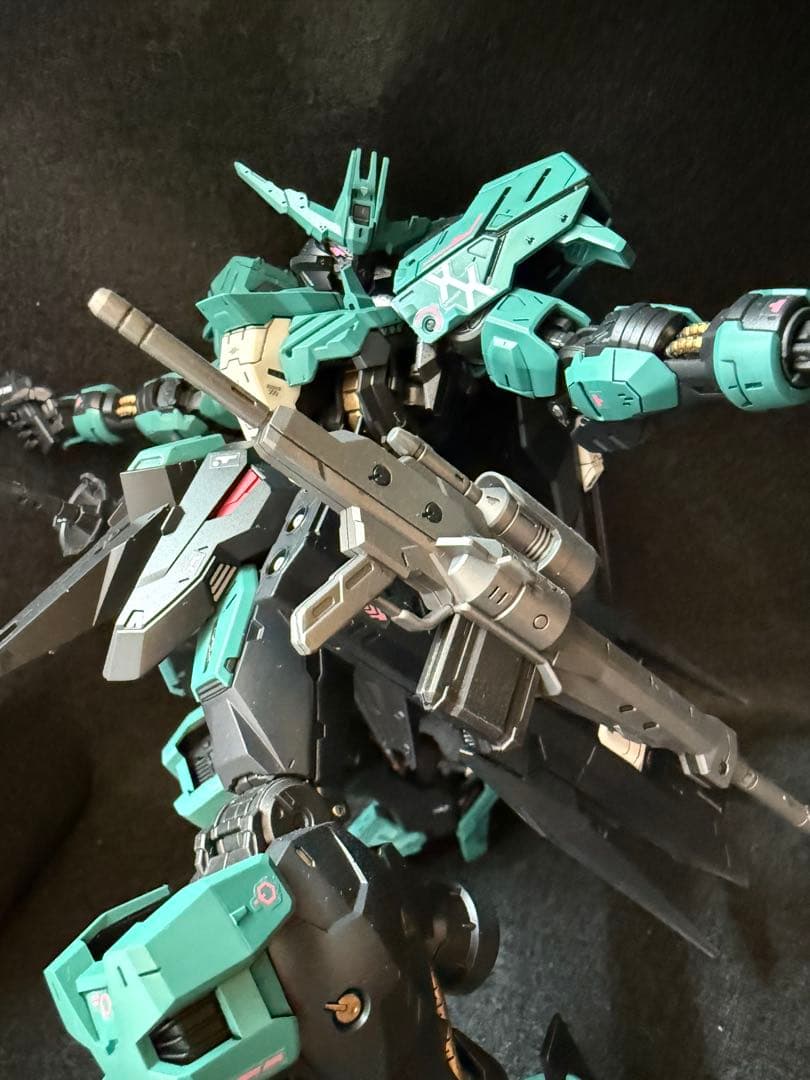 MGガンダムヴィダール　完成品　全塗装　MGバルバトス