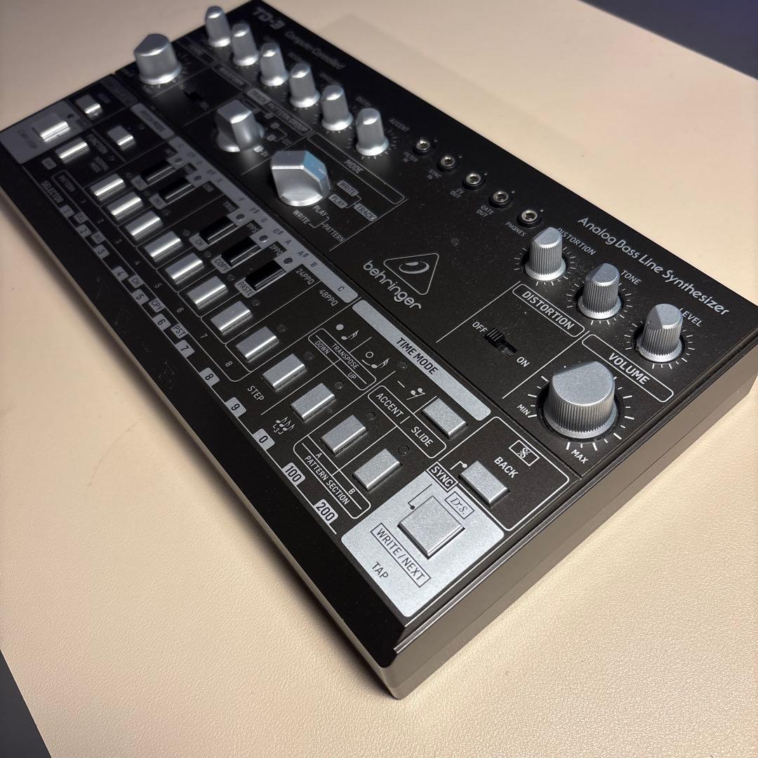 Behringer TD-3 アナログベースラインシンセサイザー