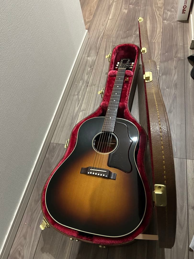 2023年製　gibson J-45 50s' original