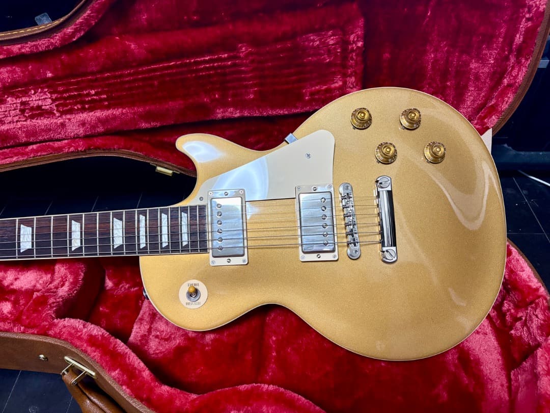 おいもちゃんGibson LesPaulStandard 50s Gold