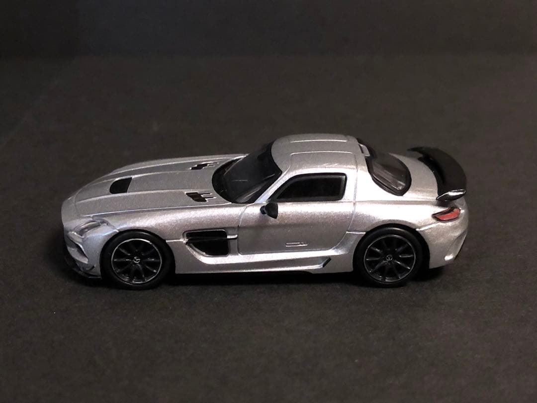 ターマックワークス 1/64 メルセデスベンツ SLS AMG ブラックシリーズ