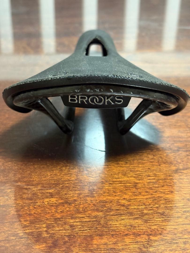 u*c様 BROOKS C13 Carved AllWeather 132mm