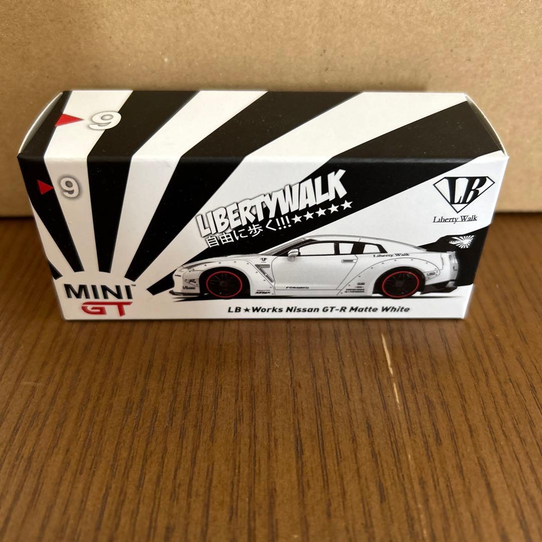 ミニカー LB Nissan GT-R Matte White MINI GT