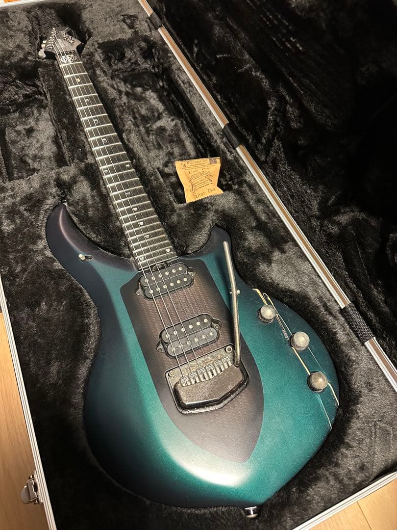 【訳あり】ERNIEBALL MUSICMAN Majesty 6st