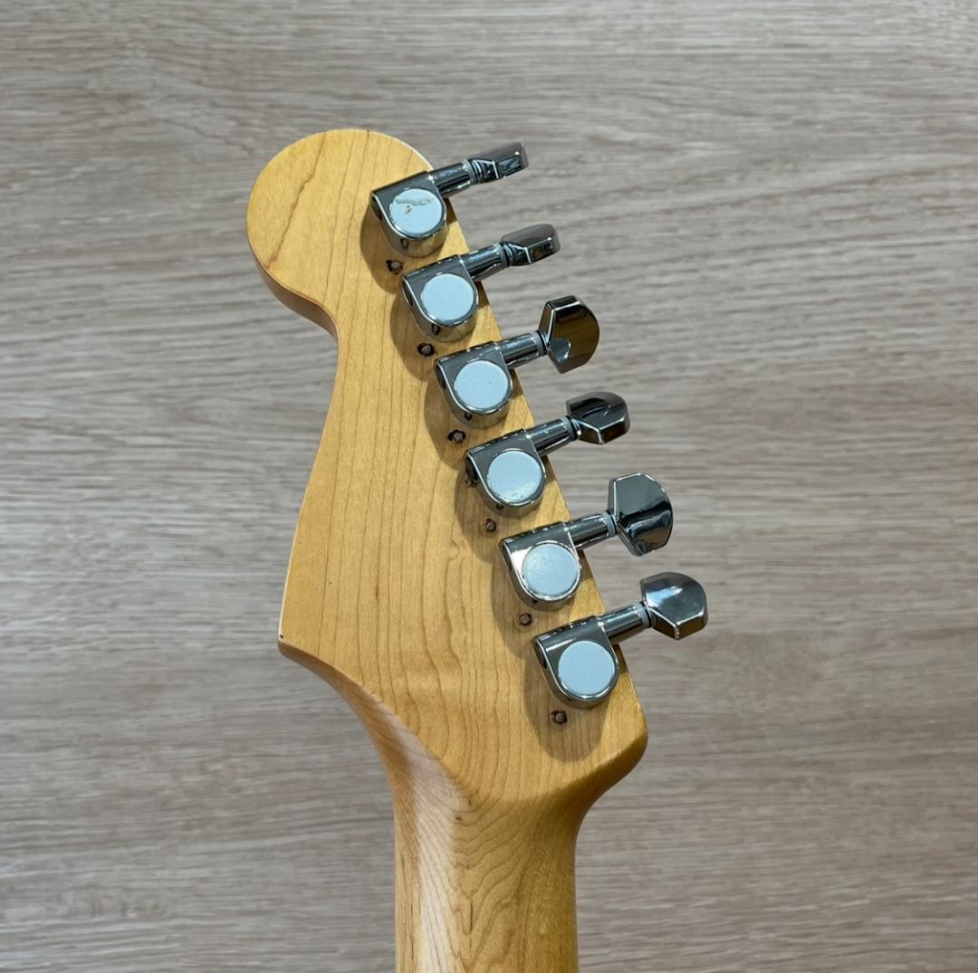 マ*)様 改造品 Tokai のネック Squier ボディ トーカイ スクワイ
