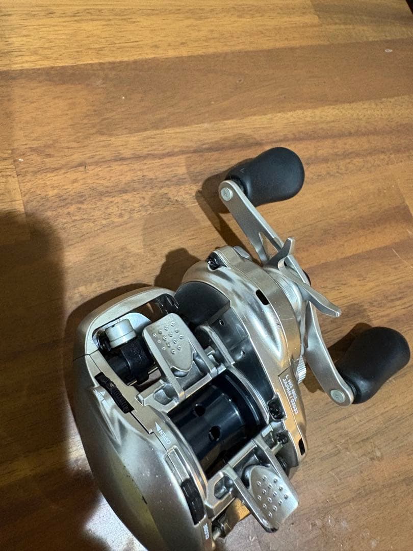 SHIMANO nium MGL HG LEFT ベイトリール