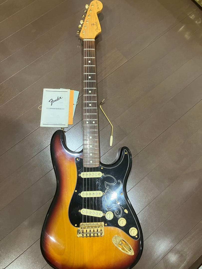 7/6まで限定価格激レア！Fender USA SRV初年度　ストラトキャスター
