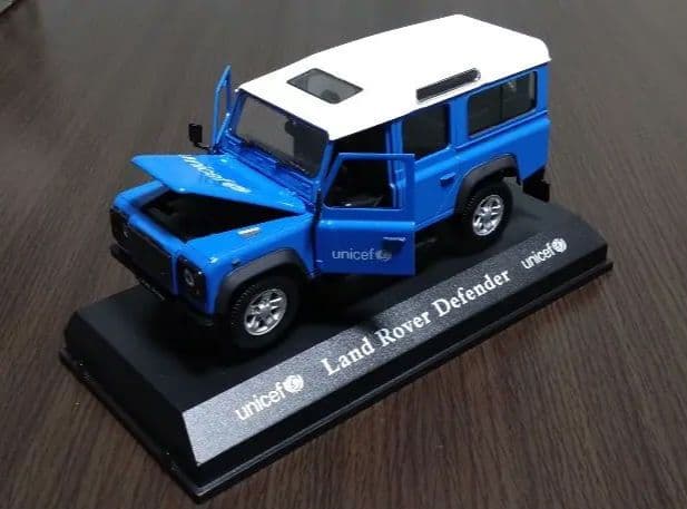 ディフェンダー110 ミニカー Land Rover Defender