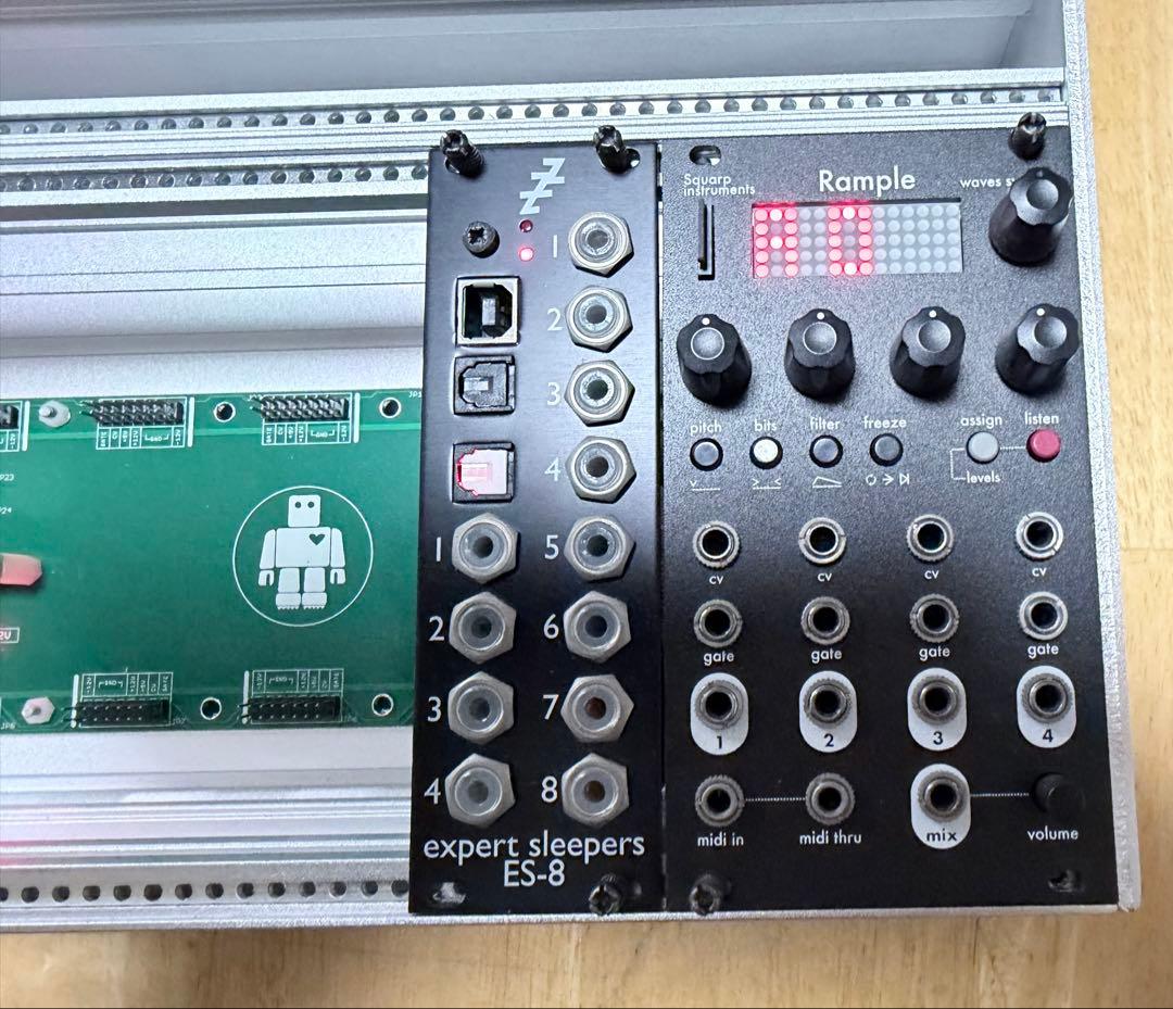 い*こ様 Intellijel 104HPケースジャンクモジュラーシンセサイザー