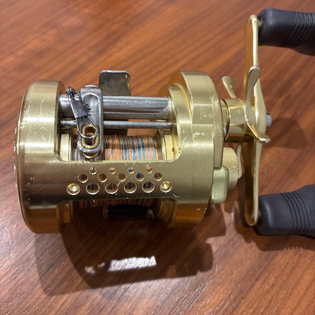 CALCUTTA CONQUEST 400 ゴールド 中古品 お値段下げ