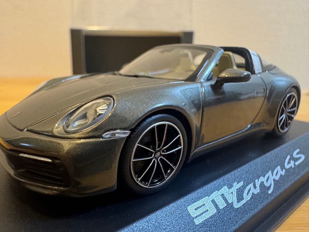 【MINICHAMPS】Porsche911 [992] Targa 4S