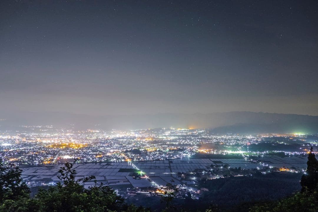 山形県米沢市最新な 大東亜戦争中前後の神社が図柄の銭 切手20枚ハガキ12枚