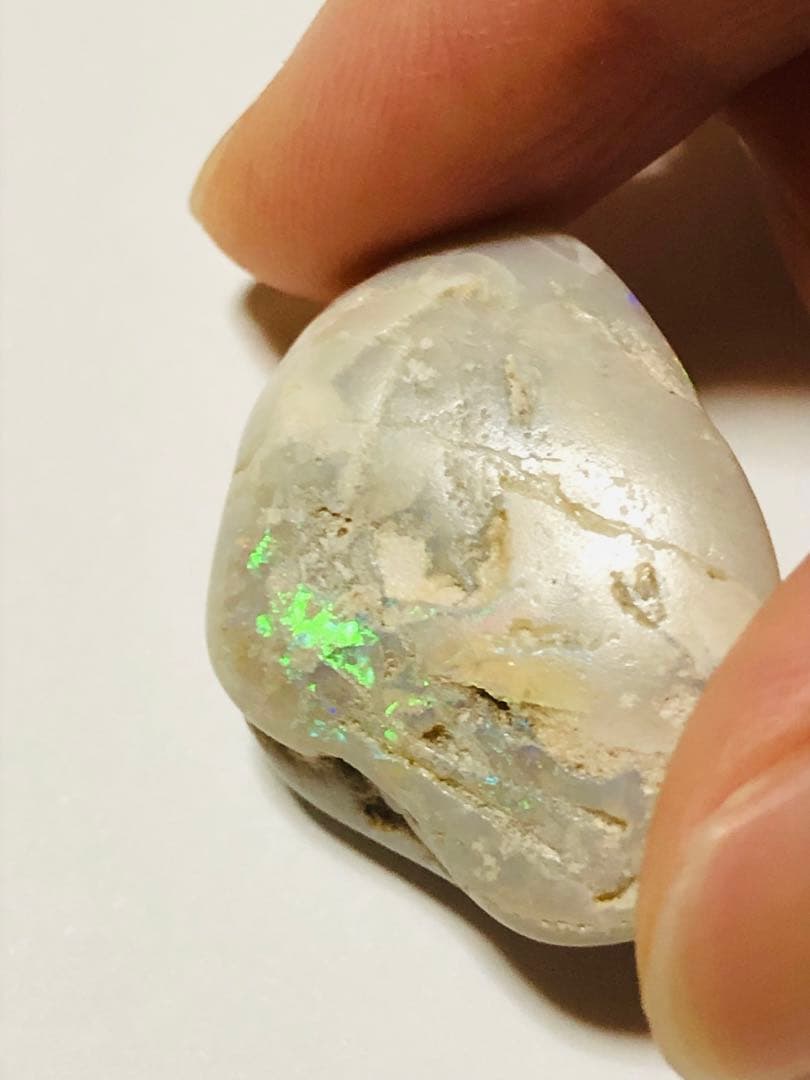 シェルオパール　貝化石　遊色　オーストラリア