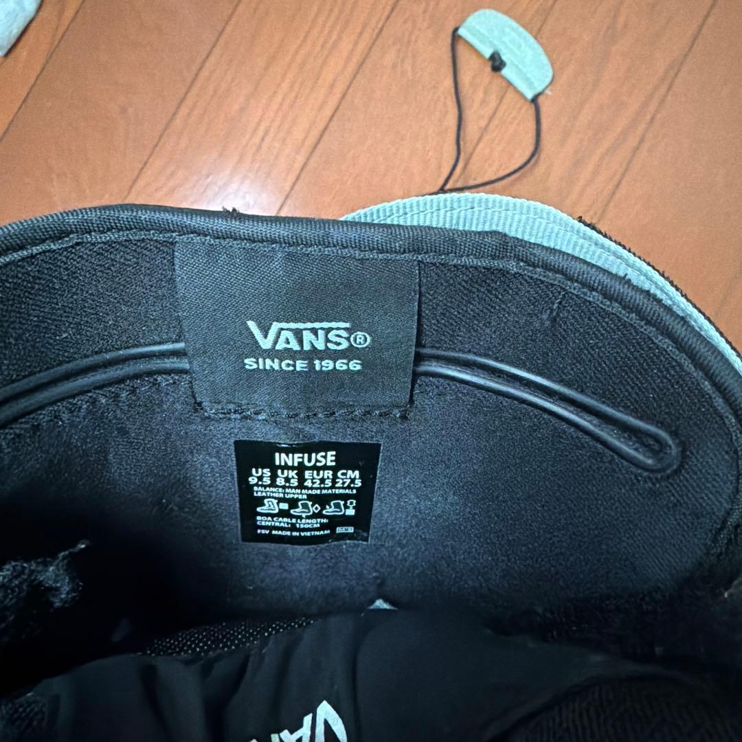 1/29 30のみ出品Vans スノーボードブーツ ブラック/シルバー