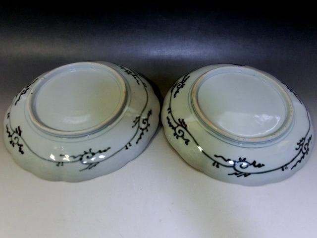 皿■古伊万里 兎紋 2枚(江戸後期～明治期)葡萄の絵 赤絵 時代物 骨董品■