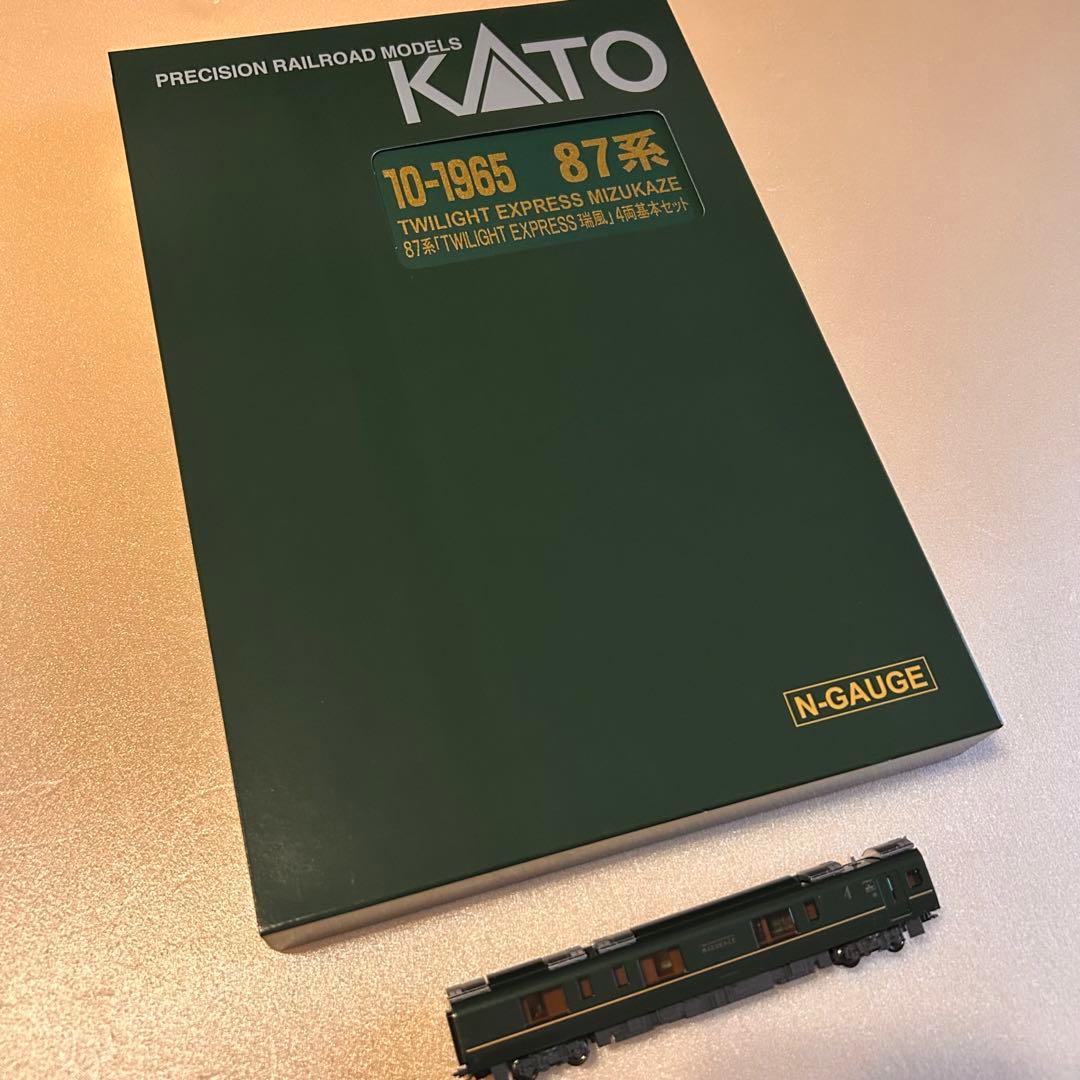 KATO 瑞風基本セット（室内灯組み込み）+予備動力車