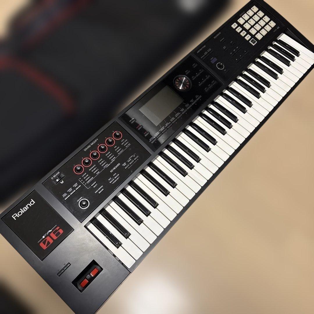 Roland FA-06 シンセサイザー 美品