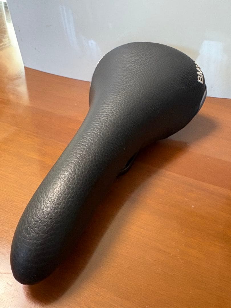  BASSANO サドル 黒