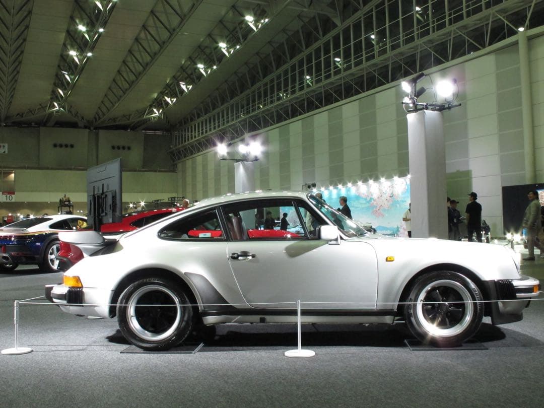 最終価格早い者勝ち希少ポルシェ911 Turbo ミニカー 1/18 シルバー