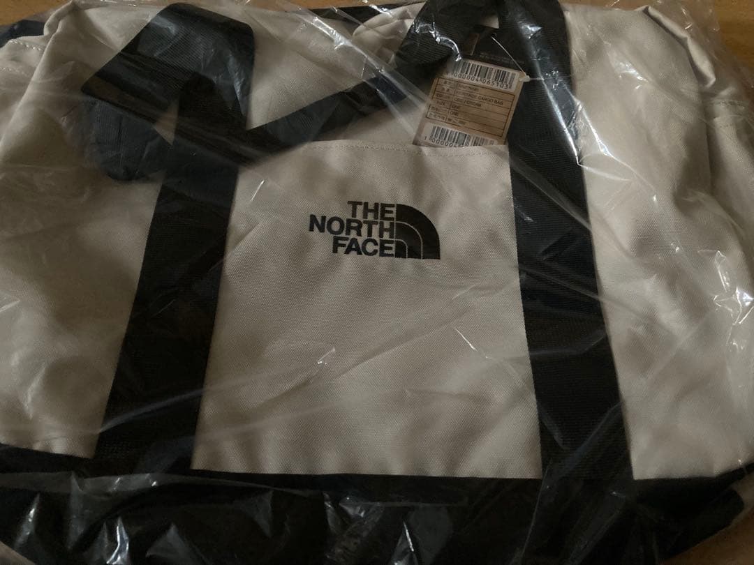 【新品未使用】THE NORTH FACE ヘリテージ カーゴバッグ　クリーム