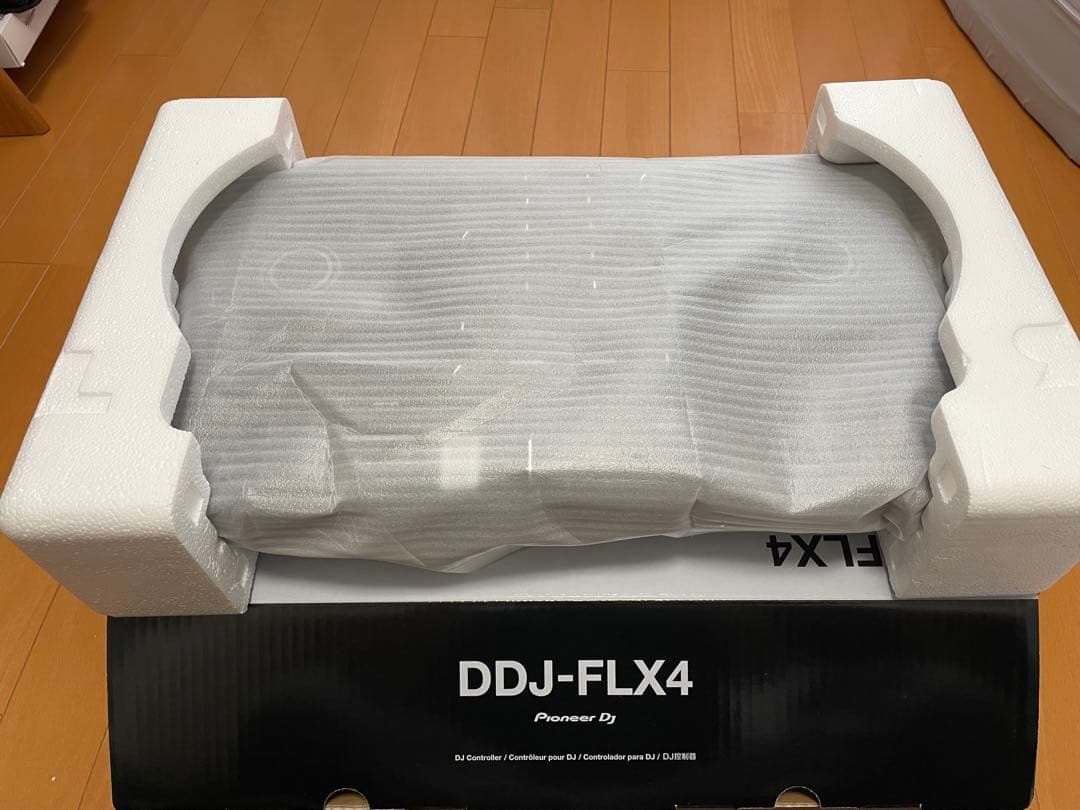 価格値下　ほぼ新品　Pioneer DJ DDJ-FLX4本体+専用ケース