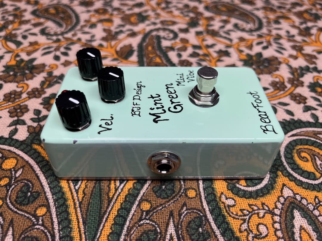Bearfoot FX Mint Green Mini Vibe / トレモロ