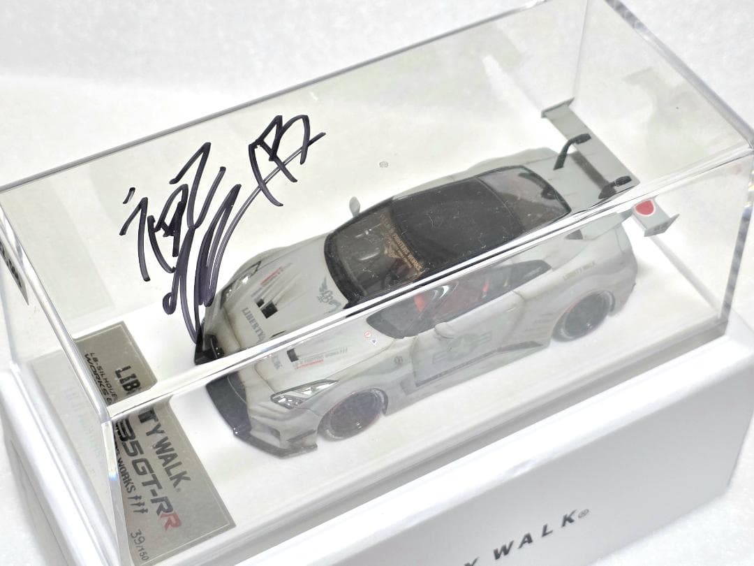 リバティウォーク 限定 Make Up GT-R LBWK1/43サイン入り