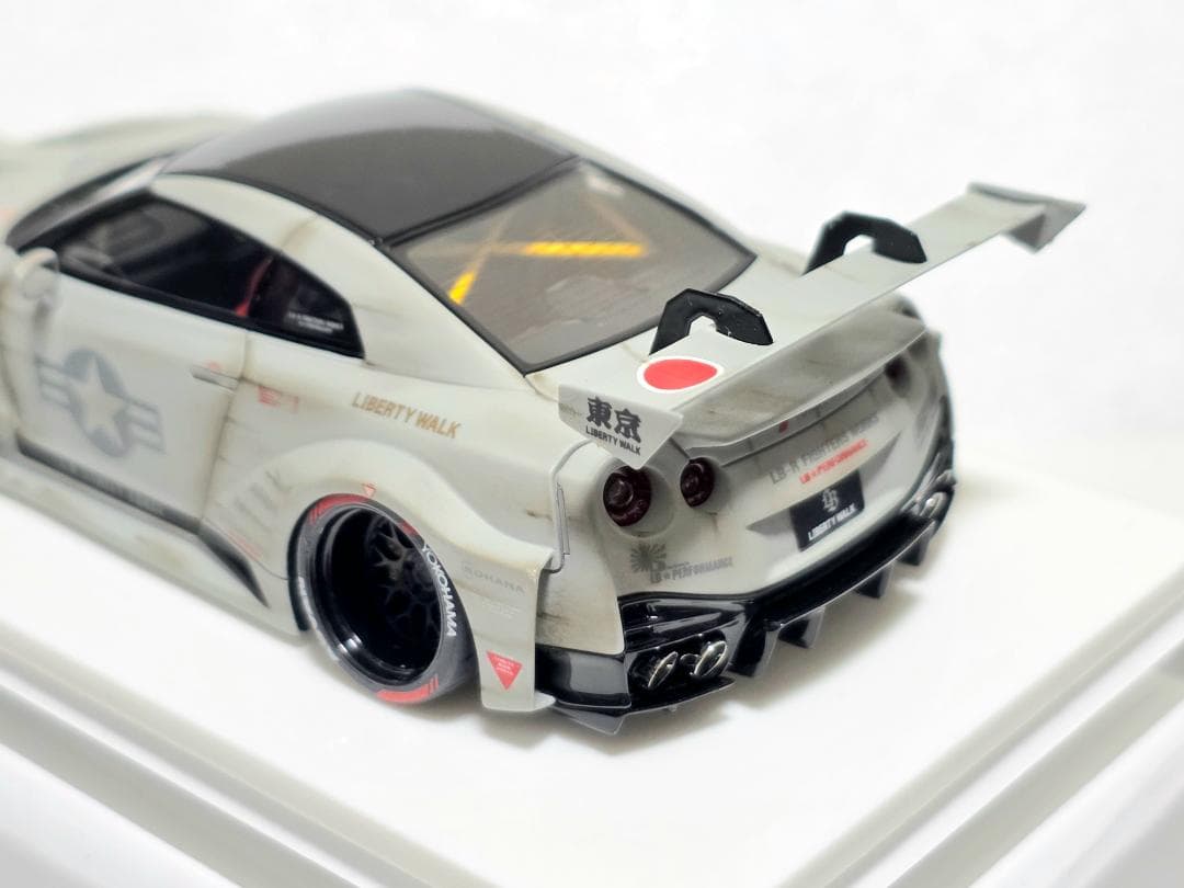 リバティウォーク 限定 Make Up GT-R LBWK1/43サイン入り