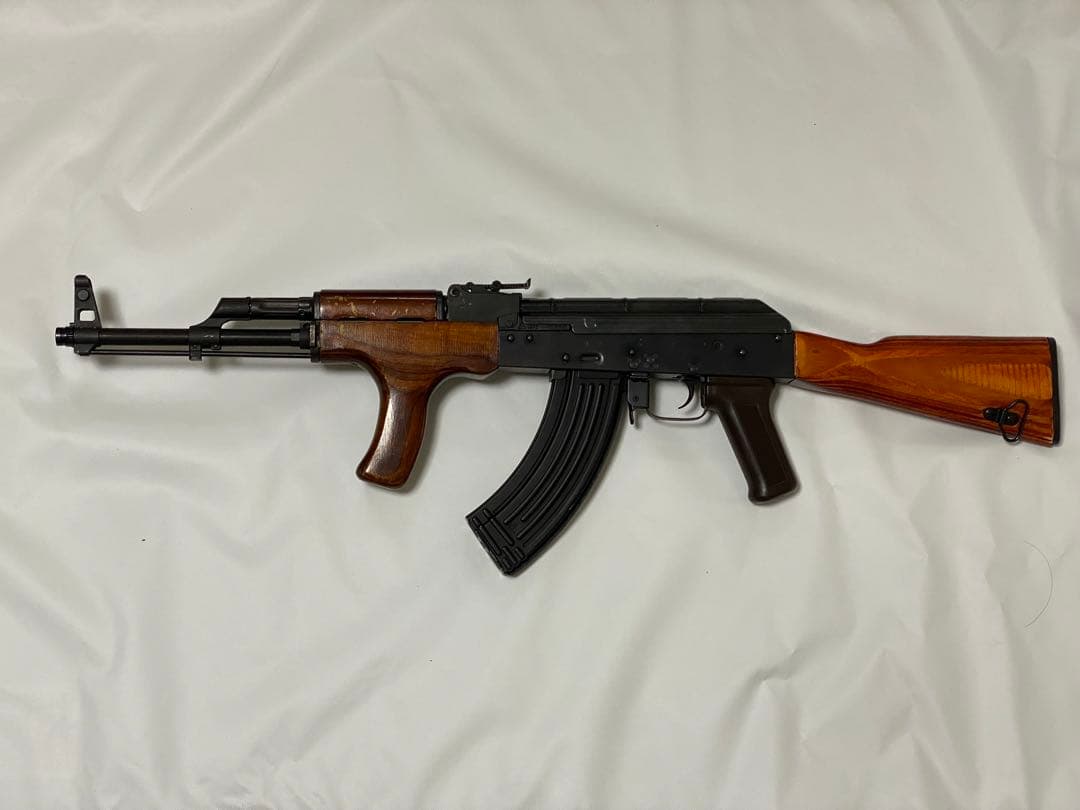 AK-47スタイル エアガン　東京マルイ　LCT