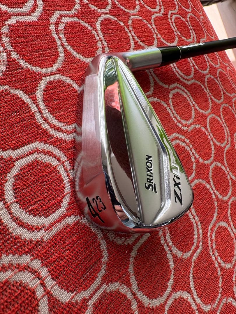 超美品　SRIXON ZXiU ユーティリティ #4 23度