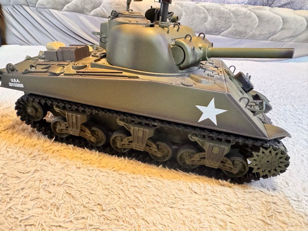 戦車モデル M4A3 SHERMAN 1:16