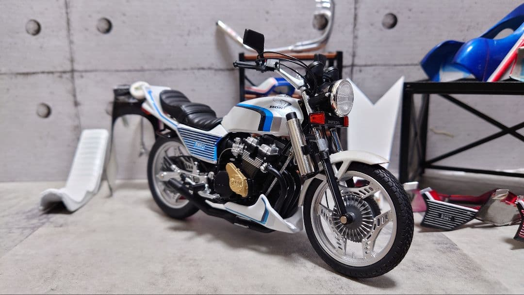 1/12完成品CBX400F 550カラーカスタム