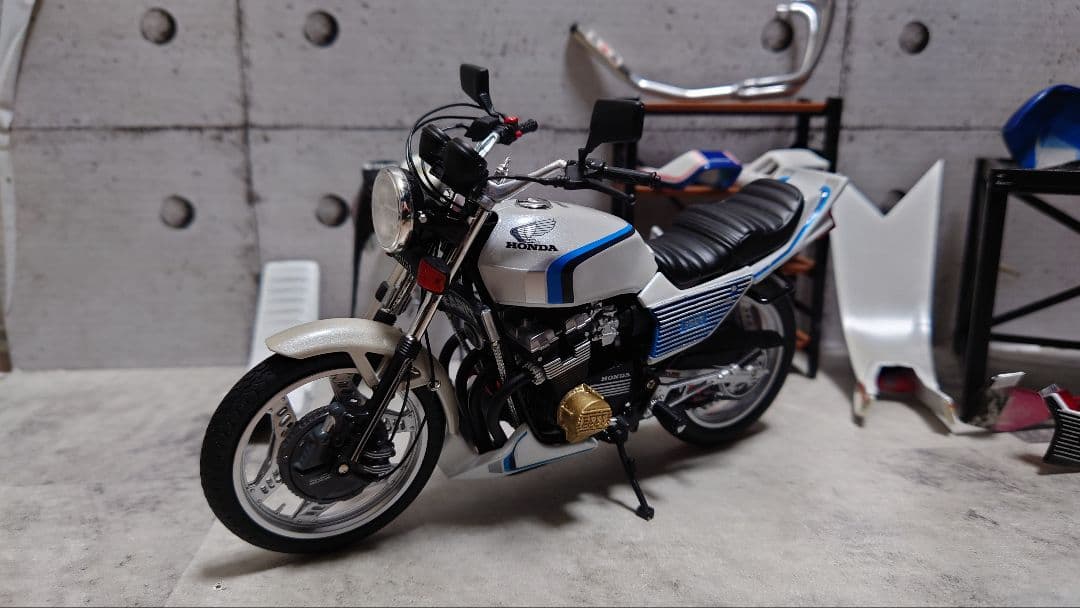 1/12完成品CBX400F 550カラーカスタム