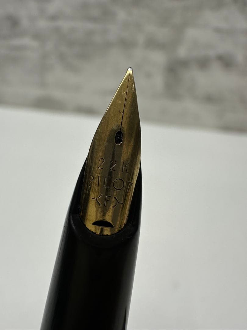 Pilot Elite 22 万年筆 ペン先22K刻印