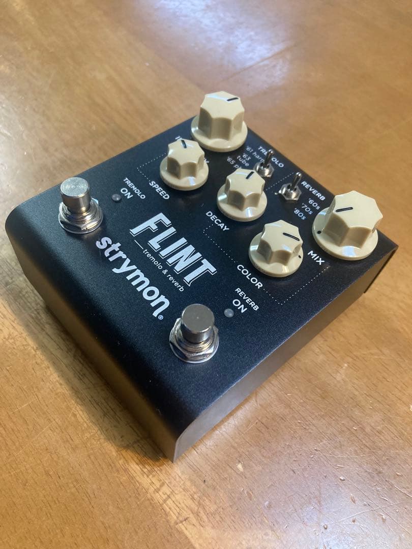 【美品値下げ】Strymon FLINT V2 Tremolo & Reverb