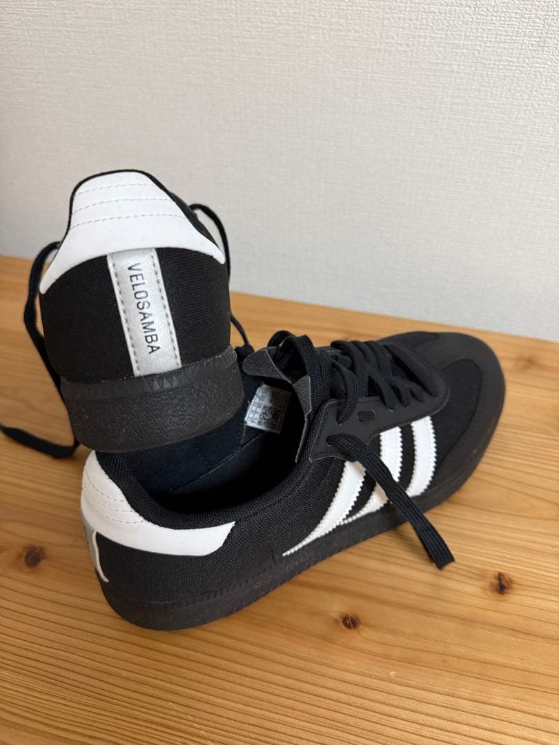 ウェア adidas VELOSAMBA MADE WITH NATURE 25.5