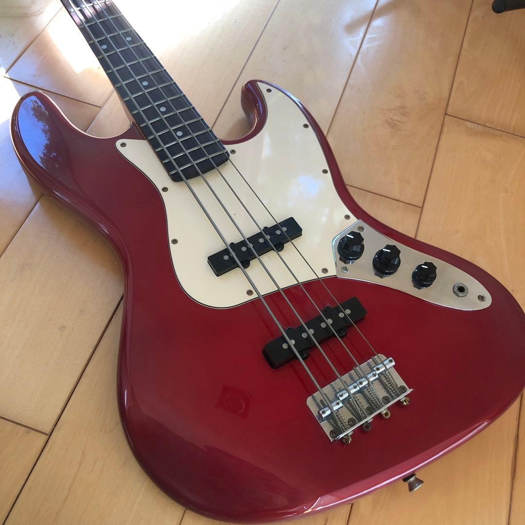 Bacchus universe シリーズ　Jazz Bass レッド
