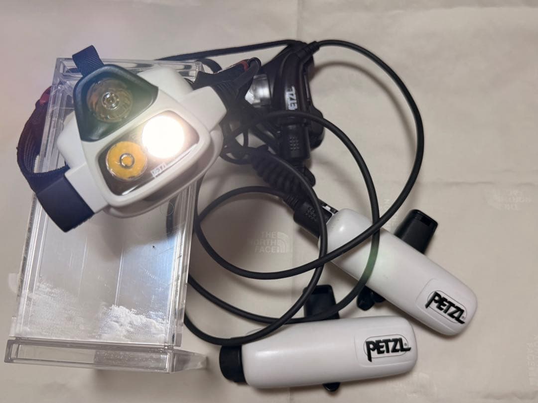 【バッテリー2個付】Petzl NAO ヘッドランプ 自動調光機能