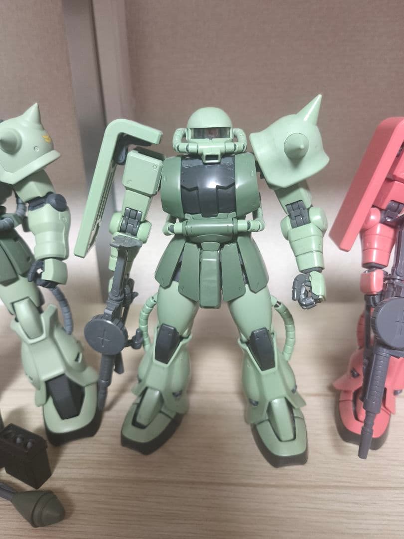 ガンプラ MG 1/100 ザク系まとめ売り 組み立て済み