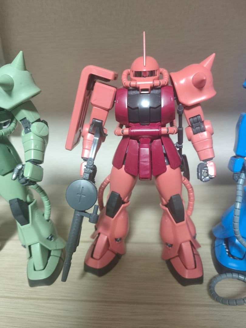 ガンプラ MG 1/100 ザク系まとめ売り 組み立て済み