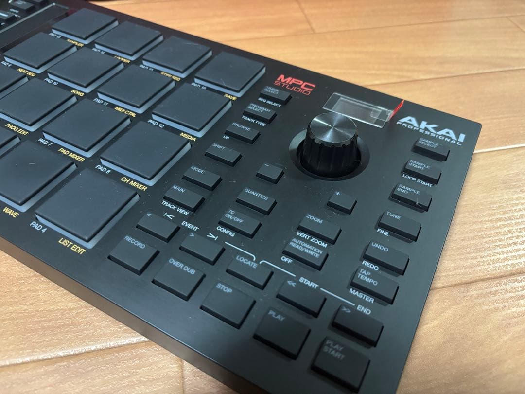DJ機材 Akai - MPC Studio