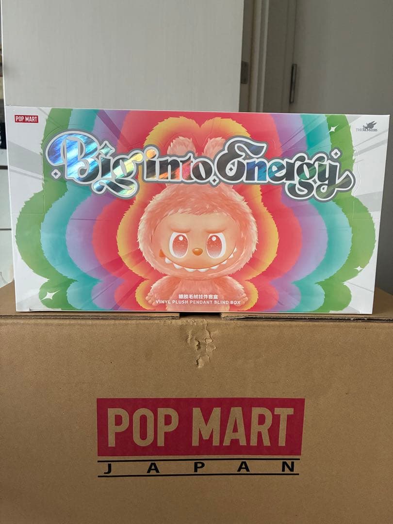【ラブブ】POP MART Big into Energy ぬいぐるみ