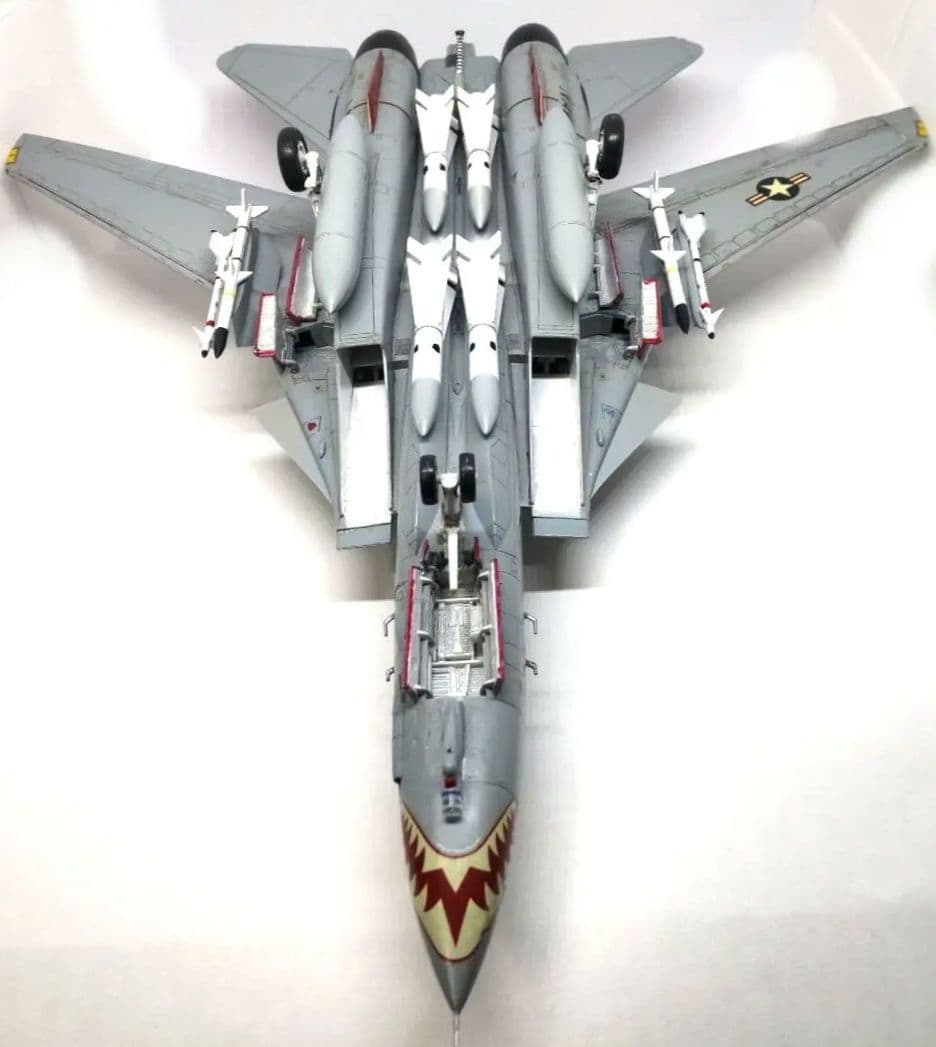 【完成品】F-14A トムキャット 1/72 サンダウナーズ