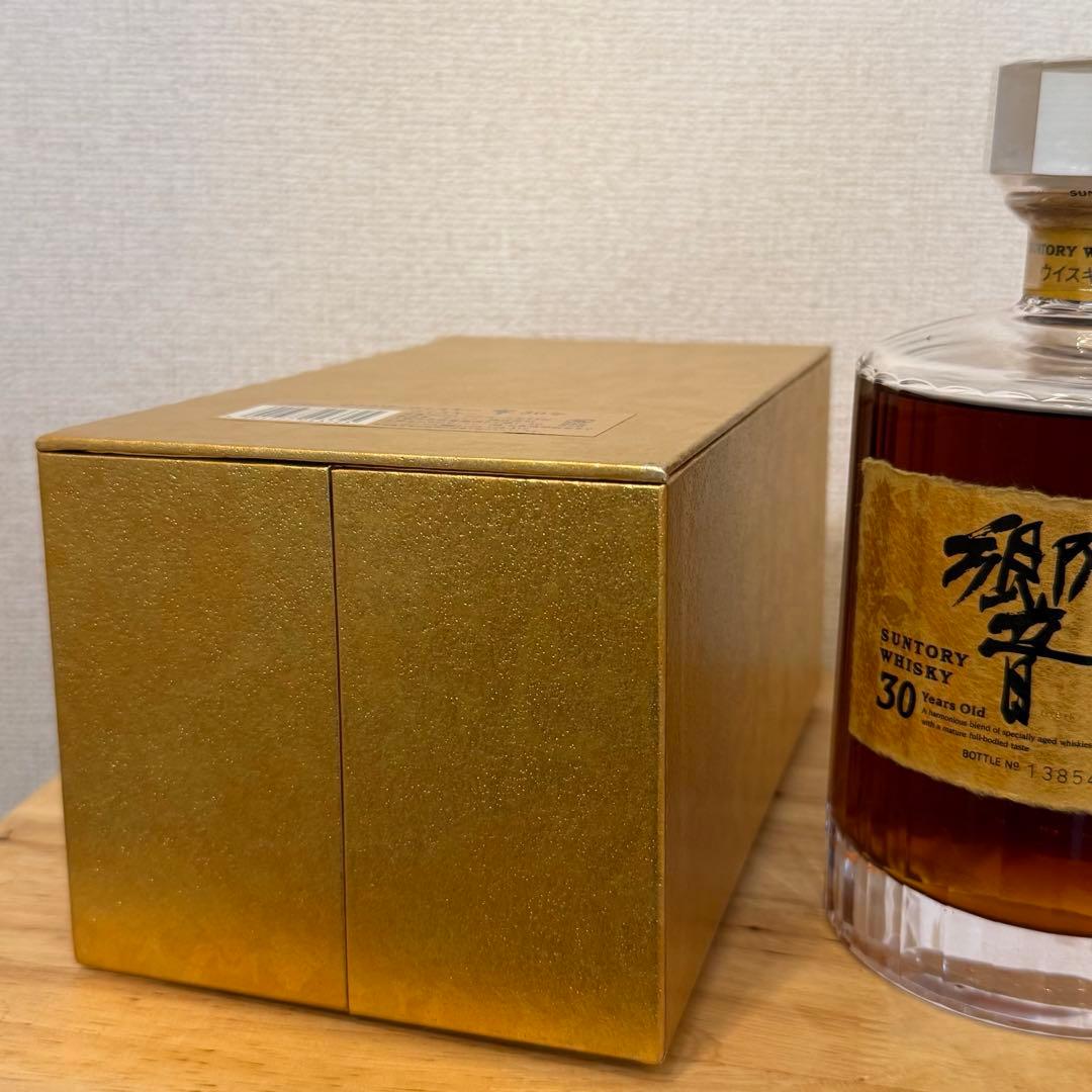サントリー響30年GOLD金箱観音開き SUNTORYHIBIKI30年古酒
