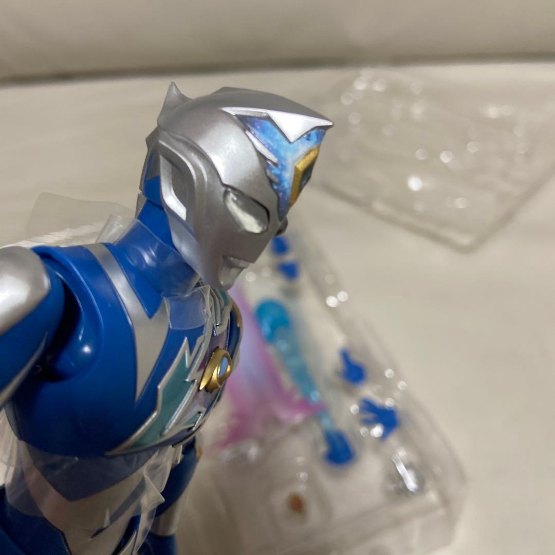 S.H.Figuarts フィギュアーツ　ウルトラマンデッカー　ミラクルタイプ